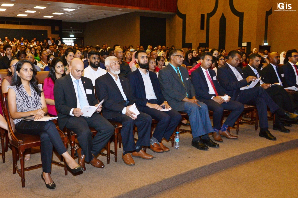 Graduates and prize winners of LCA Mauritius acclaimed