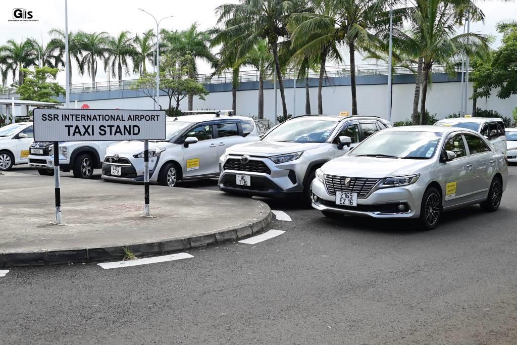 Minister Ganoo effects site visit at the SSR International Airport to tackle illegal taxi operations
