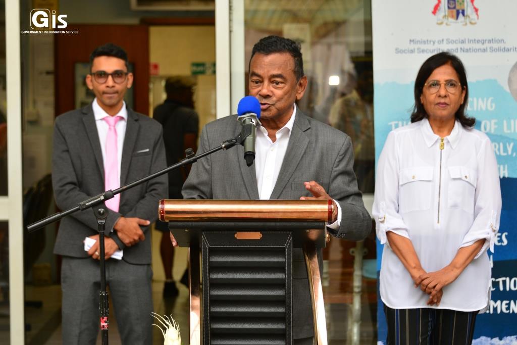 Minister Jeewa-Daureeawoo launches Anti-influenza vaccination campaign 2023