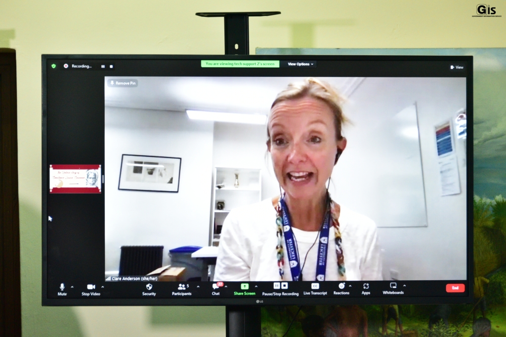 Minister Teeluck attends talk focusing on the experience of slavery