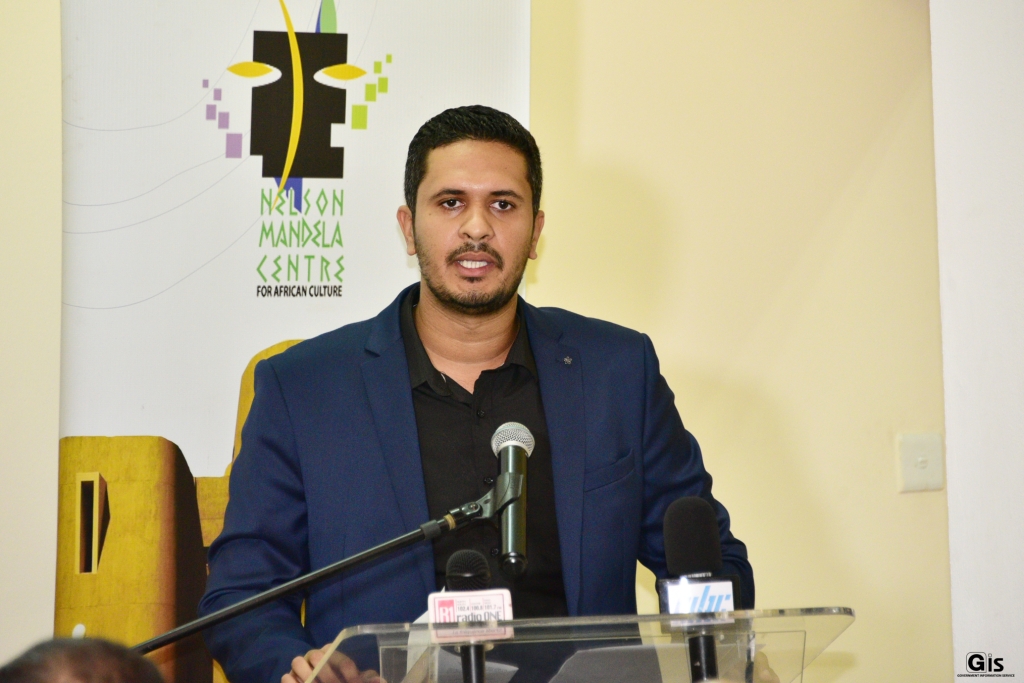 Minister Teeluck attends talk focusing on the experience of slavery