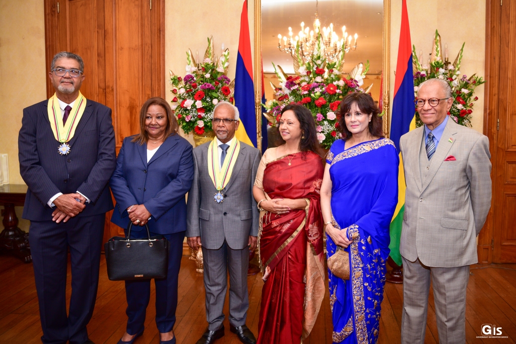 Mr Dharambeer Gokhool and Mr J.Y. Robert Hungley sworn in as President ...