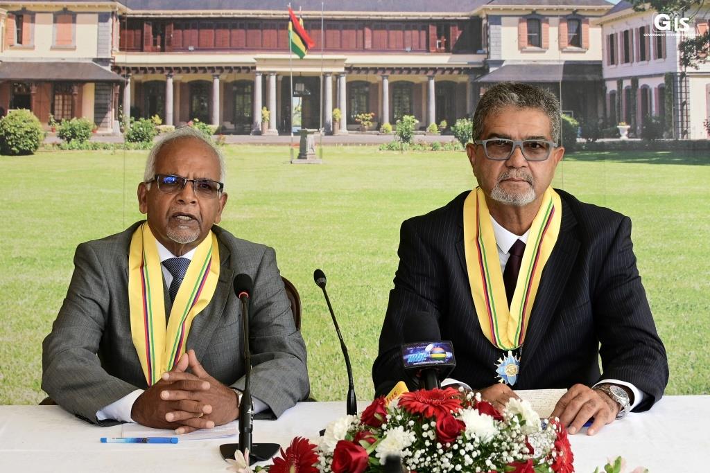 Mr Dharambeer Gokhool and Mr J.Y. Robert Hungley sworn in as President ...