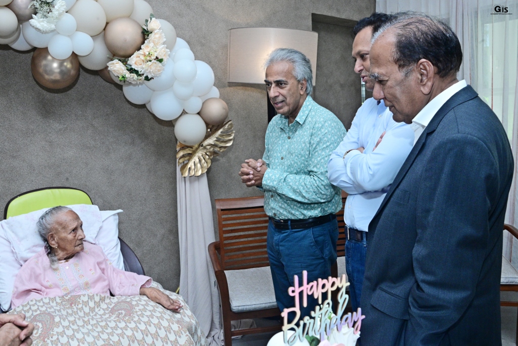Mrs Surashwatee Ramyead celebrates her 100th birthday