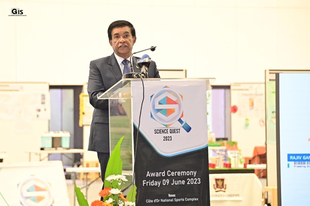 President Roopun urges students to develop critical minds in ...