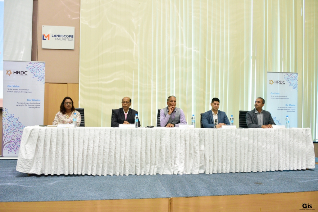 Student Placement Programme launched to nurture youth professional ...