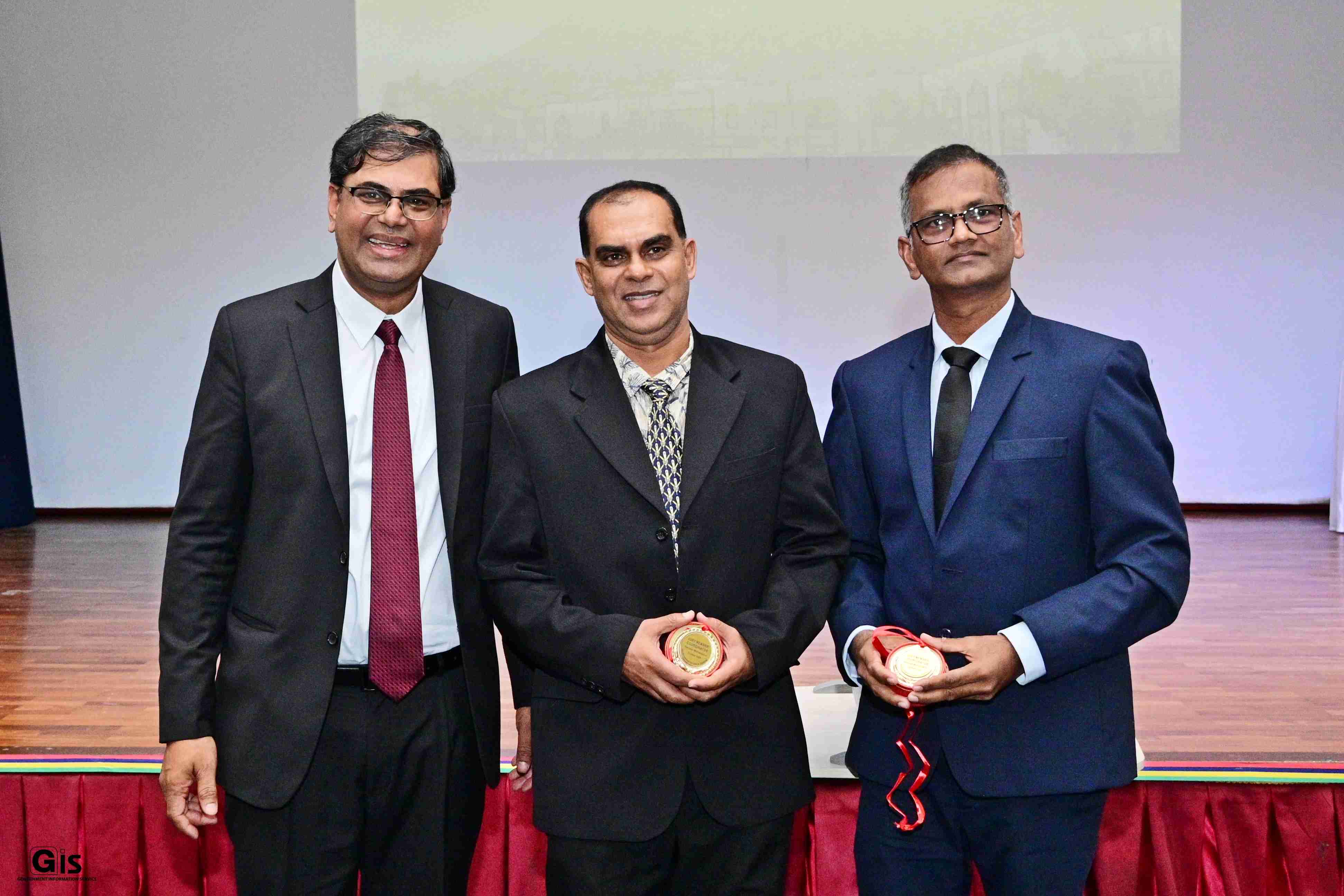 Students urged to embrace science subjects to drive research and ...